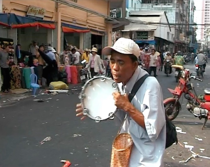 Landscapes and mundane sounds. In relation to Robert Cahen – A*Desk